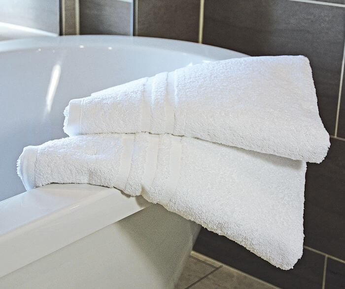 White Bath Sheet (500GSM) – DG (UK) Textiles Ltd